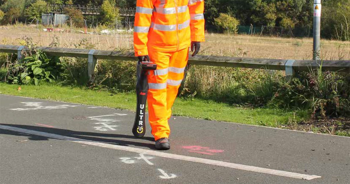 Leica ULTRA | The Ultimate Utility Tracing System - Global Survey Leica ULTRA | The Ultimate Utility Tracing System - Global Survey